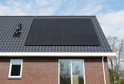The Complete Guide to Integrated Solar Panels | Eco Experts