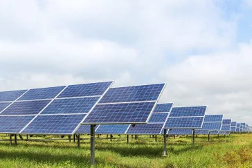 13 Fascinating Facts About Solar Panels in 2025 - The Eco Experts