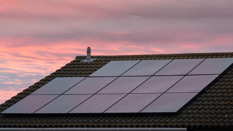 Solar Panel Output Calculator UK 2025 | The Eco Experts