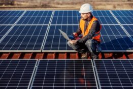 7 Reasons Solar Panels Lose Efficiency Over Time