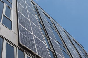 Vertical Solar Panels | Costs & Benefits (2024)