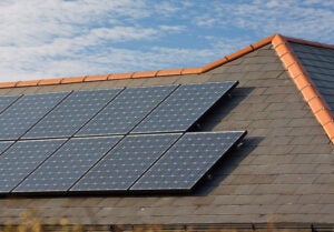 Can Solar Panels Be Installed on a Slate Roof? | 2024